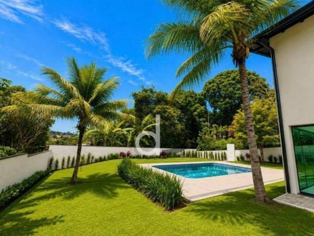 Casa à venda com 4 quartos, sendo todos suítes com closets, 347 m² por R$ 3.100.000 Marambaia Vi