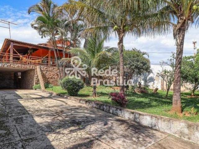 Casa à venda com 4 quartos, Colônia Agrícola Samambaia, DF
