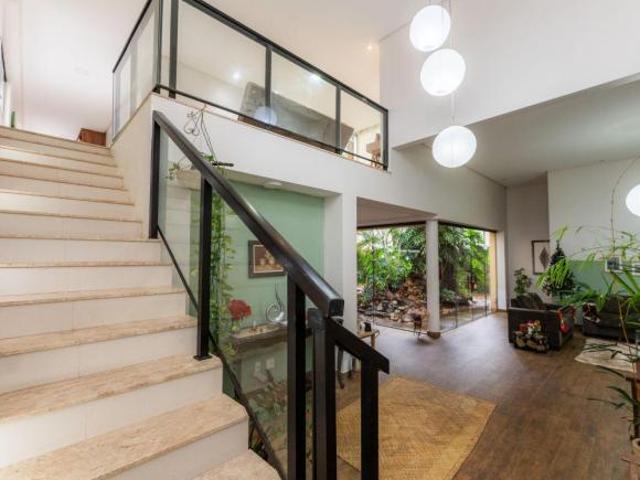 Casa à venda com 4 quartos e 3 suítes no Condomínio Residencial Santa Mônica