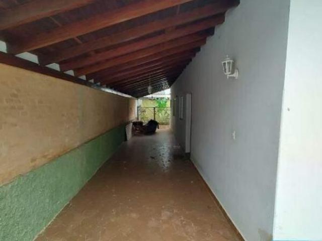 Casa à venda com 4 quartos e 4 vagas na Vila Linópolis em Santa Bárbara d&apos Oeste