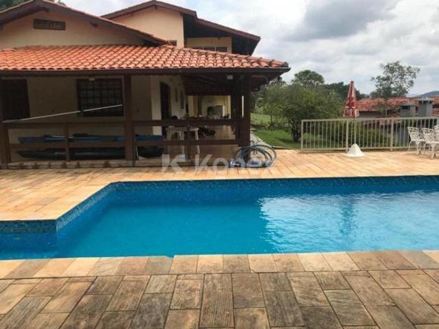 Casa à venda com 4 quartos em Serrinha, Bragança Paulista