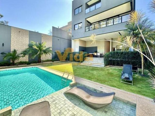 Casa á venda com 4 quartos na Granja Viana Cotia