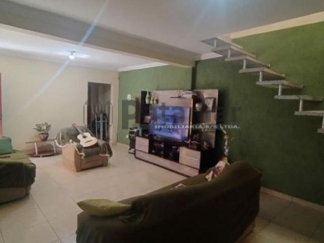 Casa á Venda com 4 quartos na Região do Rio Pequeno com 269m²