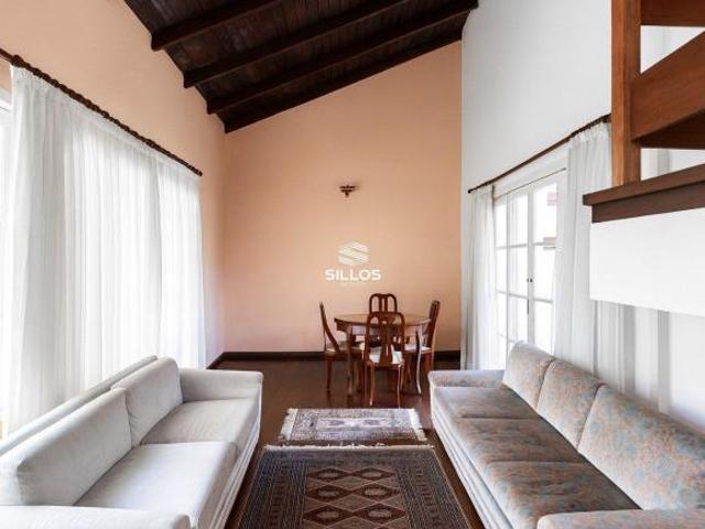 Casa à venda com 4 quartos no Ahú em Curitiba