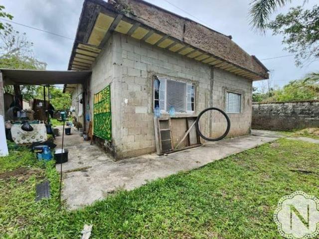 Casa à venda com 4 quartos no bairro Jardim Guacyra