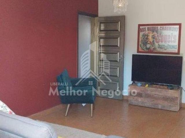 Casa à venda com 4 quartos no Bairro Parque São Quirino em Campinas/SP