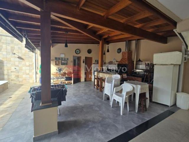 Casa à venda com 4 quartos no Jardim Califórnia