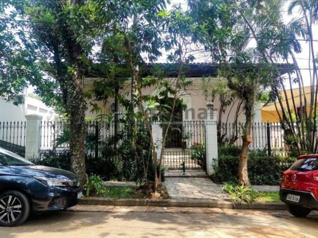 Casa à venda com 4 quartos no Jardim Guedala Estuda Permuta