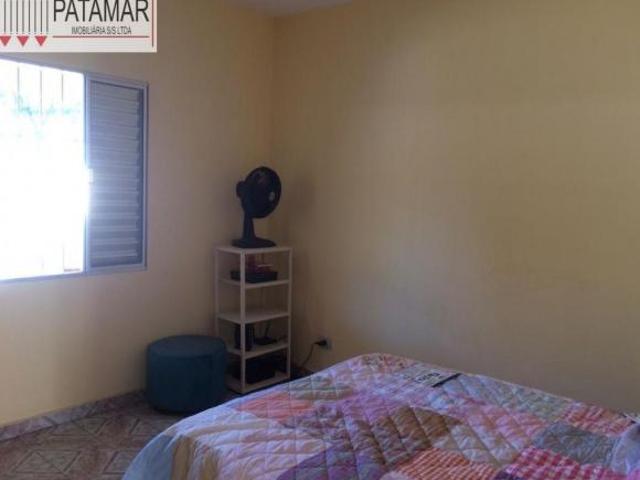 Casa à Venda com 4 quartos no Jardim João XXIII, com 230 m²