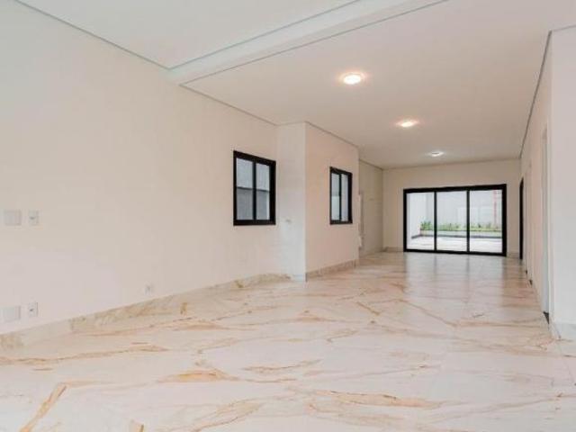 Casa à venda com 4 quartos no Residencial New Ville Santana de Parnaíba