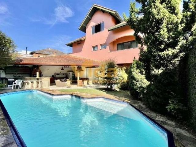 Casa á venda com 4 quartos no São Paulo II Cotia
