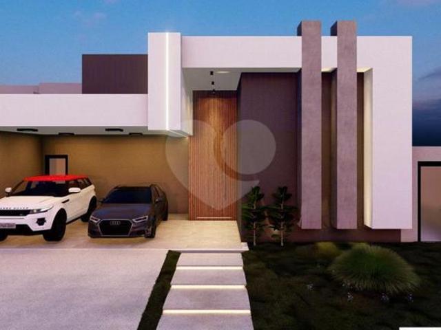 Casa à venda com 4 quartos, sendo 1 suíte, no condomínio Residencial Montreal, São Carlos