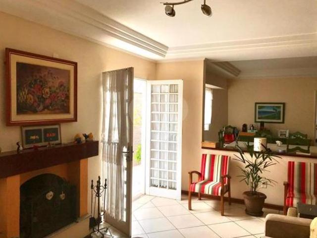 Casa à venda com 4 quartos, sendo 2 suítes, em Jardim Armênia, Mogi das Cruzes