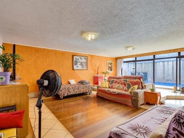 Casa à venda com 4 quartos, sendo 2 suítes, no condomínio City Campo Grande, São Paulo