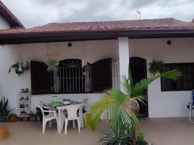 Casa à venda com 4 quartos, sendo 3 suítes, Piscina, a 300 m da Praia Vista Linda, Bertioga, SP