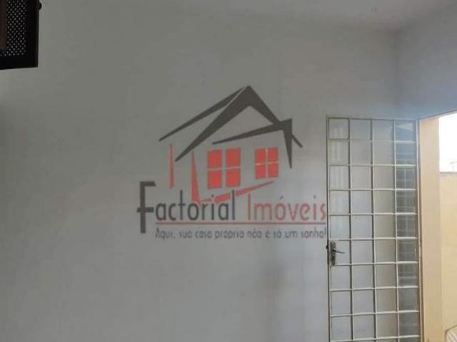 Casa à venda com 4 quartos, suíte e 3 vagas – Novo Glória, Belo Horizonte/MG