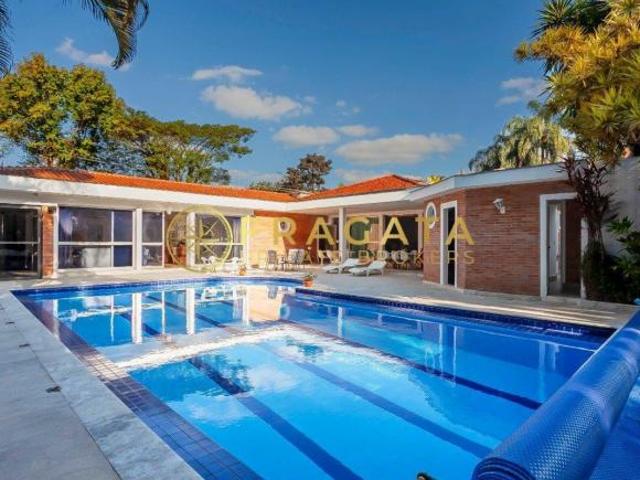 Casa à venda com 500m² térrea 4 suítes 4 vagas e Piscina Alto de Pinheiros/SP