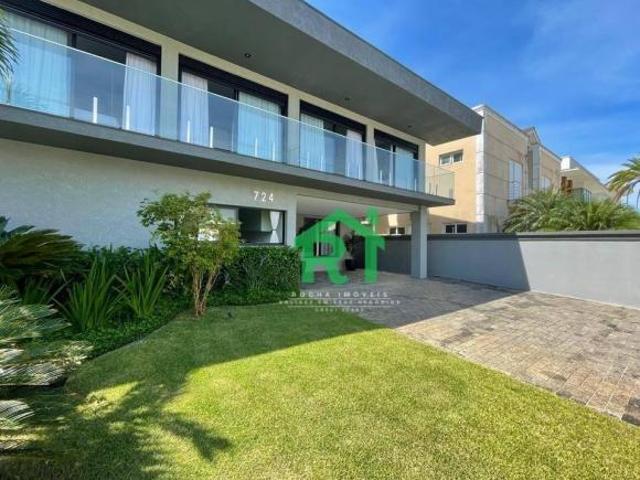 Casa à venda com 5 Dormitórios 5 Suítes, 6 Vagas, Área de Lazer, Jardim Acapulco, Guarujá/SP