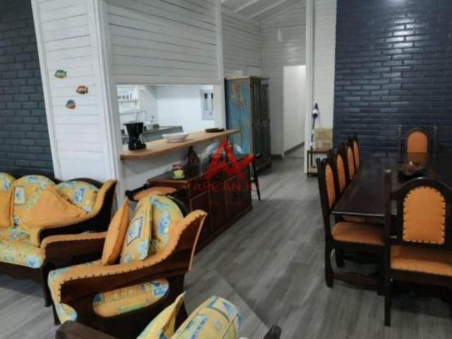 Casa A Venda Com 5 Dormitórios