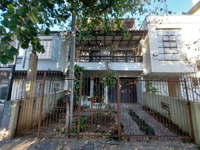 Casa a venda com 5 dormitórios no bairro Rio Branco