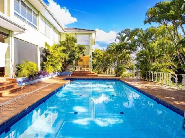 Casa à Venda com 5 Suítes na SHIS QI 25 Lago Sul