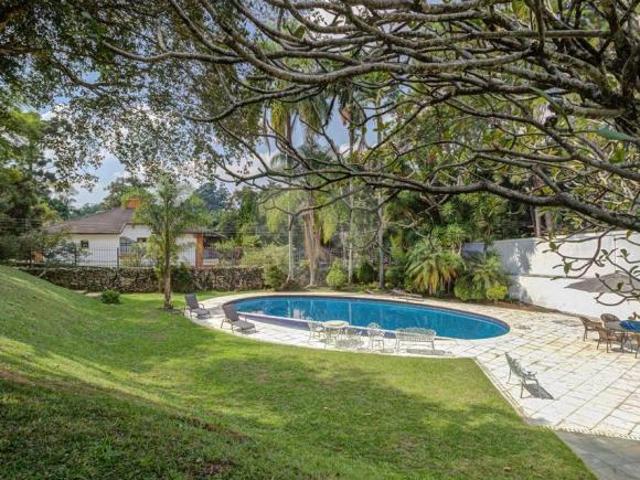 Casa à venda com 5 suítes no condomínio Chacara Flora, São Paulo