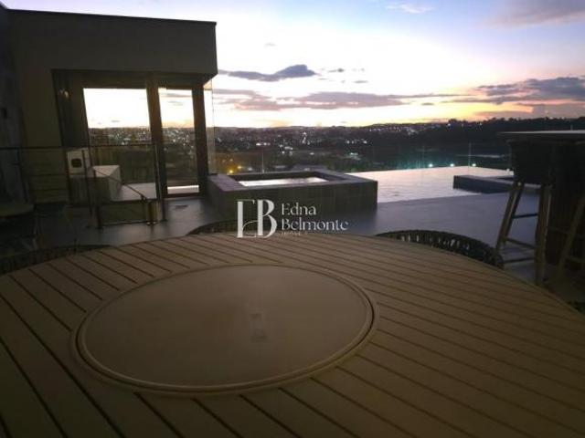 Casa EXCLUSIVA COM VISTA PANORÂMICA E MOBILIADA à venda com 5 suítes no Condomínio Bosque do Horto