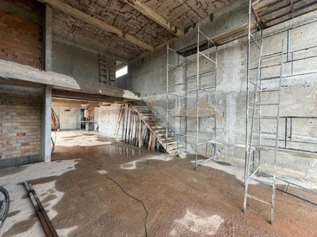 Casa à Venda com 5 Suítes no Condomínio Vistadoro Aquaville em Divinópolis MG