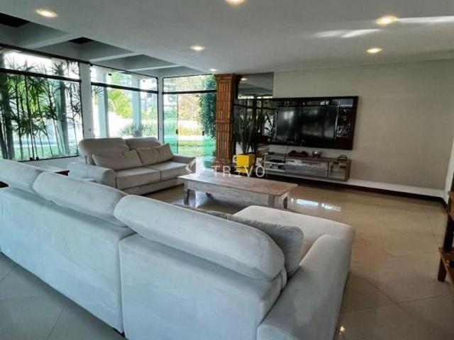 Casa à Venda com 5 suítes e 800,00m² de construção por R$ 15.000.000,00