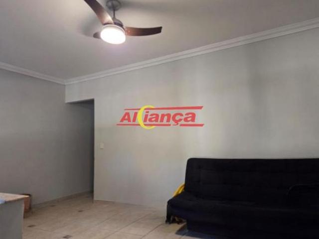 CASA A VENDA COM 5 QUARTOS, 2 VAGAS, 232M² CENTRO GUARULHOS.GRU/SP