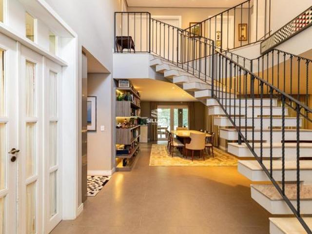 Casa à venda com 5 quartos no Vista Alegre em Curitiba