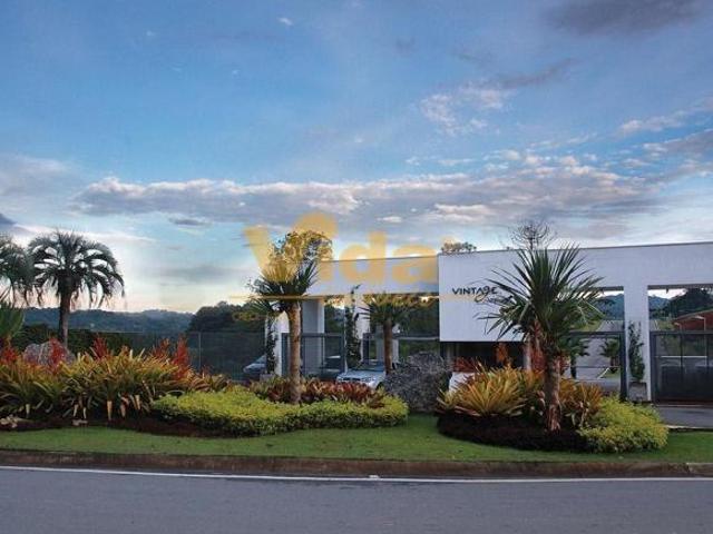 Casa á venda com 5 quartos no Moinho Velho Cotia