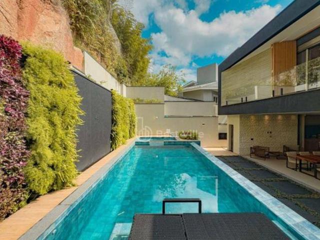 Casa à venda com 5 quartos sendo 5 suítes, 527m² de área construída Alphaville 0 Santana de Par
