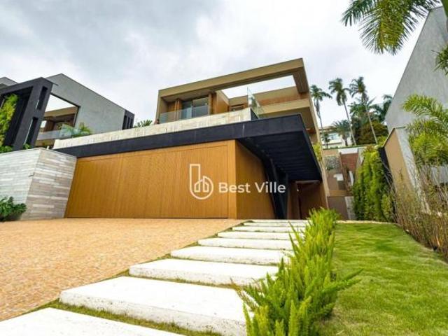 Casa à venda com 5 quartos sendo 5 suítes, 1.100 m² Residencial Tamboré 2 Alphaville Santana