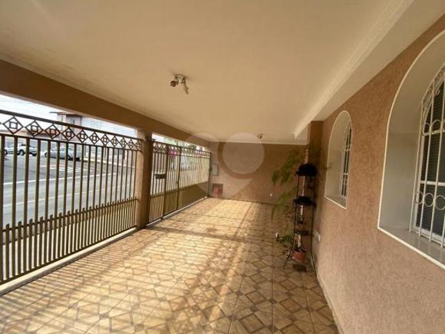 Casa à venda com 5 quartos, sendo 1 suíte, em Vila Marcelino, São Carlos
