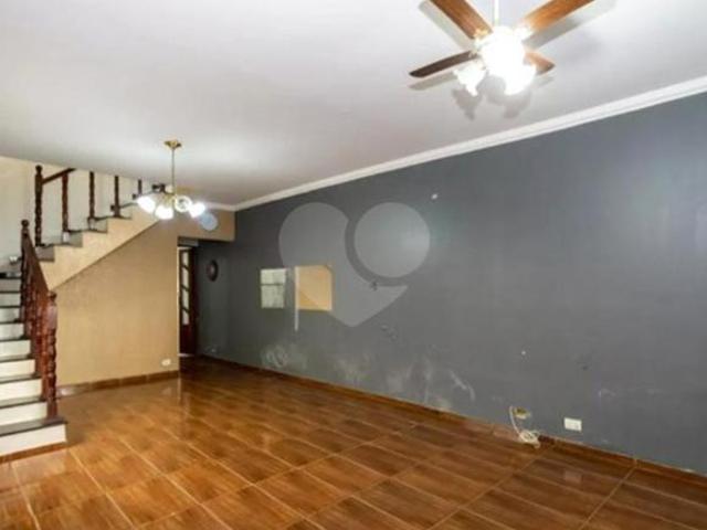 Casa à venda com 5 quartos, sendo 1 suíte, em Vila Rosalia, Guarulhos