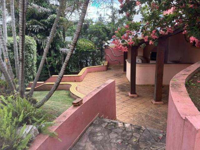 Casa à venda com 5 quartos, sendo 3 suítes Loteamento Caminhos de São Conrado Sousas, Campinas