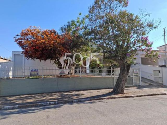 Casa à venda com 625m² de terreno e 3 quartos