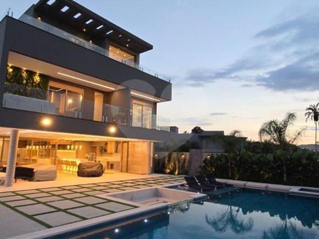 Casa à venda com 6 suítes no condomínio Riviera de São Lourenço, Bertioga