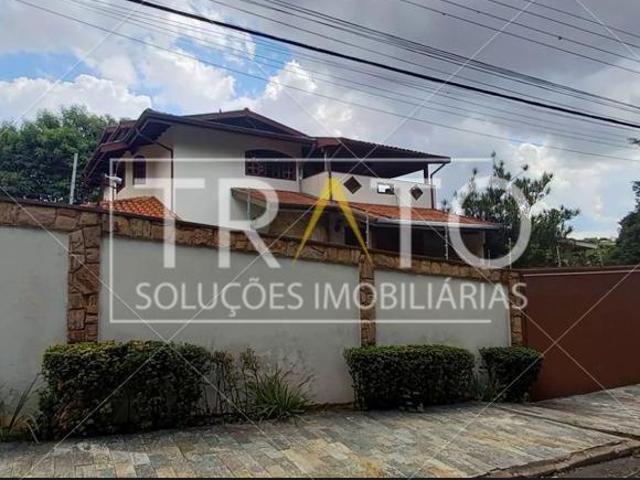 Casa à venda com 7 quartos, sendo 4 suítes, 191 m² de construção