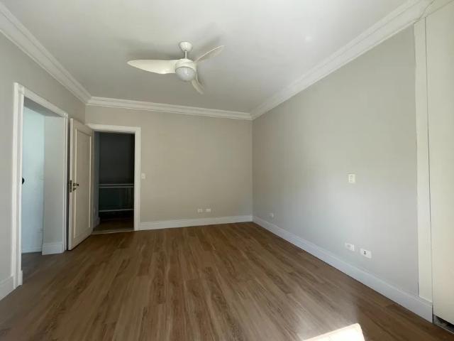 Casa à venda com 852m2 com 4 suítes
