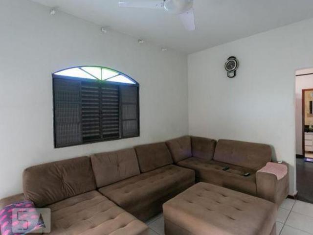 Casa à Venda Concórdia, 2 Quartos, 400 m² Belo Horizonte