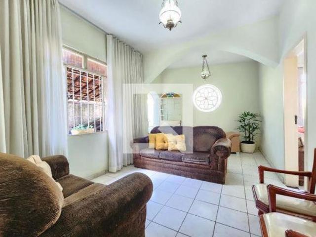 Casa à Venda Concórdia, 5 Quartos, 300 m² Belo Horizonte