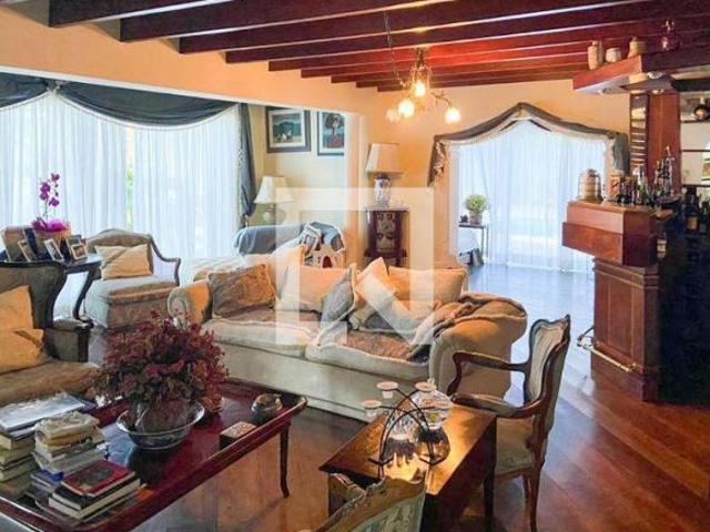 Casa à Venda Conceição, 3 Quartos, 450 m2