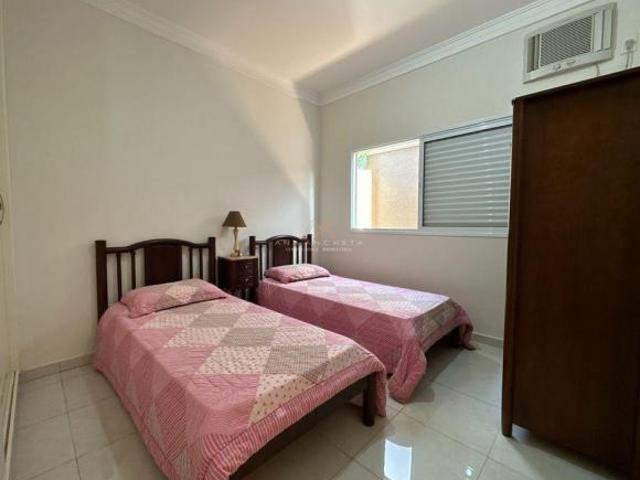 Casa à venda, cond. Damha III, com 03 suítes e 250m²