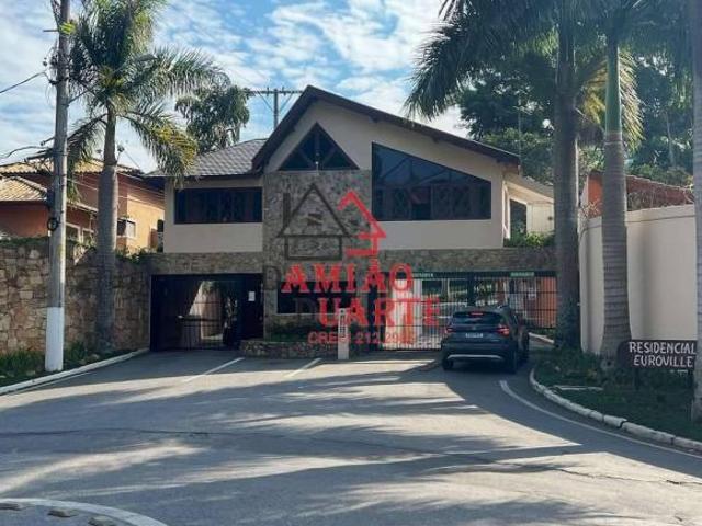 Casa a venda Cond. Euroville Charmosa, 3 sts, piscina, ótima área gourmet