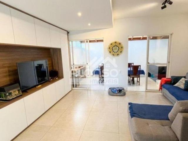 Casa a venda cond Liberty 115 mts, 3 quartos 1 suite, quintal, corredor, lazer em Butantã