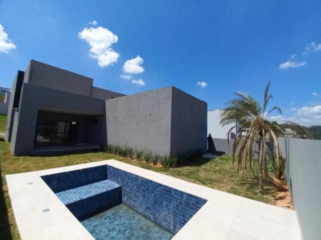 Casa à venda Cond. Reserva Santa Paula na Granja Viana
