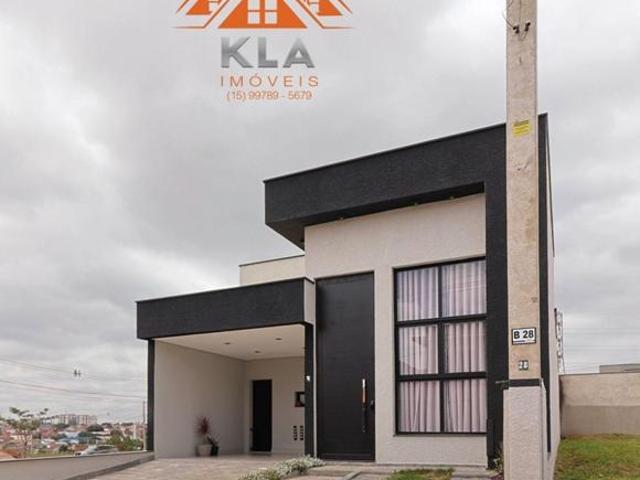 Casa à Venda – Condomínio Villagio Wanel / 3 Dormitórios / Energia Solar