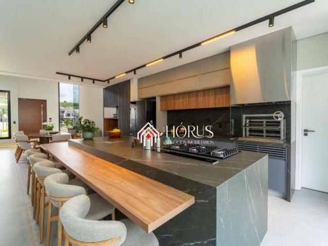Casa à venda, condomínio Brisas do Lago em Jundiaí SP 314m²